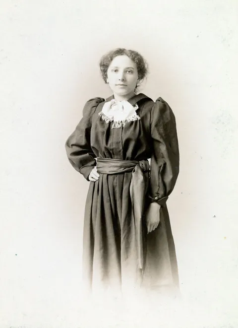 Learn about the woman behind the new Smith moniker, the Bears!